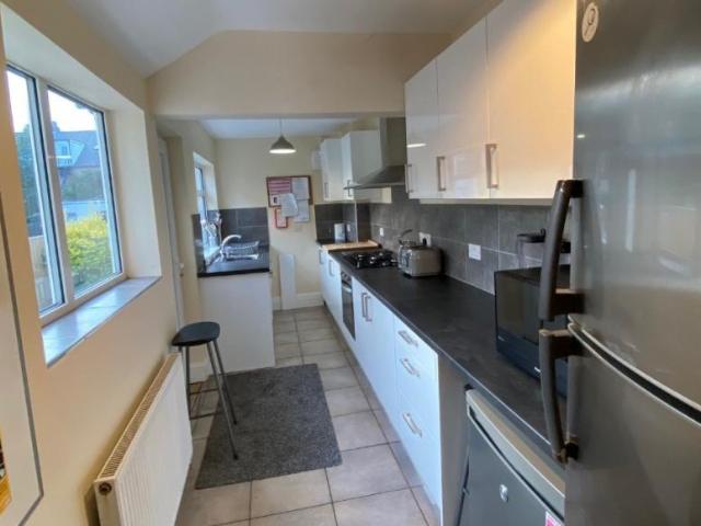 House 5 Bedroom For Rent Dunkirk East Midlands 2492 ELS98286349