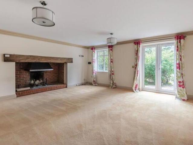House 5 Bedroom For Rent Finchampstead Berkshire 4000 ES101980992