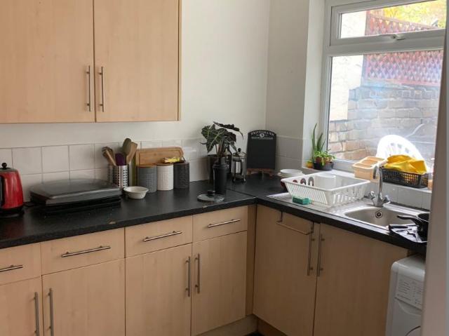 House 5 Bedroom For Rent Horfield South West 2977 ES101367495