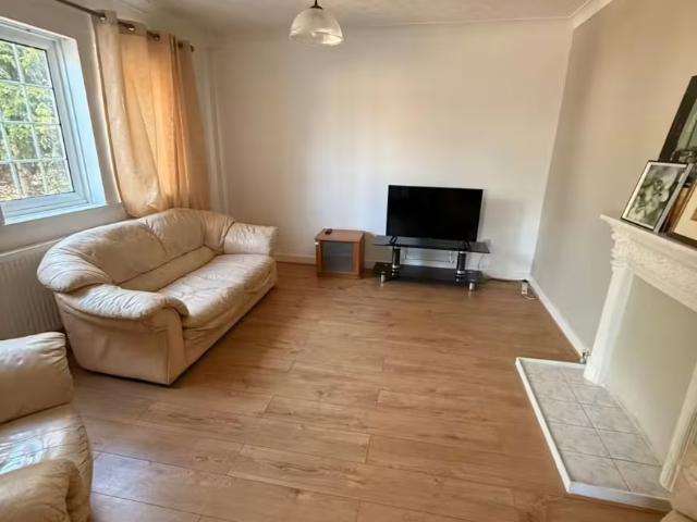 House 5 Bedroom For Rent London London 5700 ES96437597