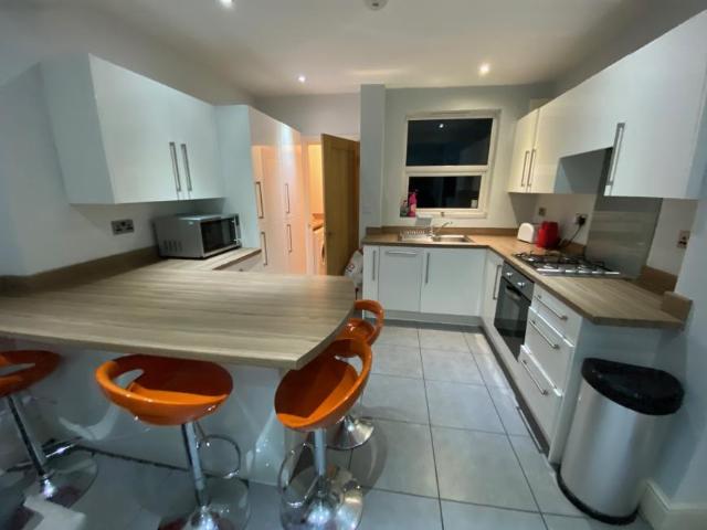 House 5 Bedroom For Rent Lenton East Midlands 2925 ES98286300