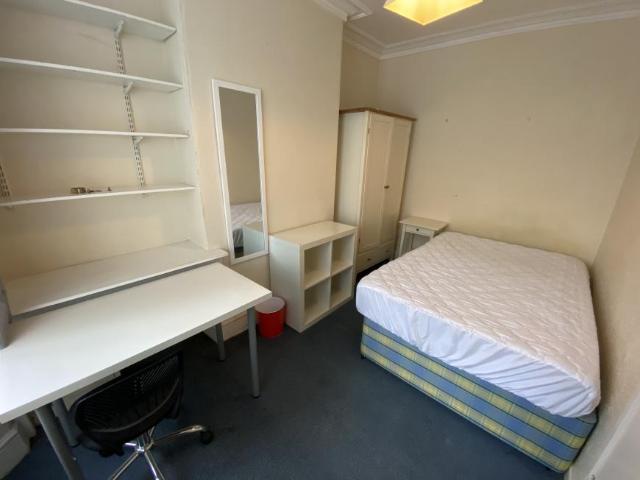 House 5 Bedroom For Rent Selly Oak West Midlands 2498 ELS102394984