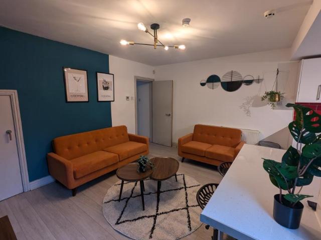 House 5 Bedroom For Rent Selly Oak West Midlands 2716 ELS100632035