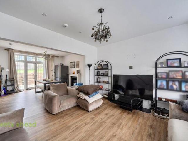 House 5 Bedroom For Sale Coulsdon Greater London 850000 ELS101675621