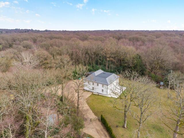 House 5 Bedroom For Sale Copthorne West Sussex 3500000 ES98296923