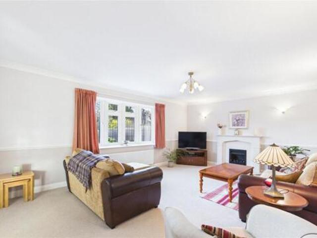 House 5 Bedroom For Sale Camberley Surrey 900000 ES100540859