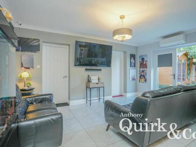 House 5 Bedroom For Sale Canvey Island Essex 500000 ELS99773986