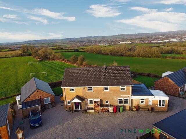 House 5 Bedroom For Sale Chesterfield Chesterfield 580000 ES99290297