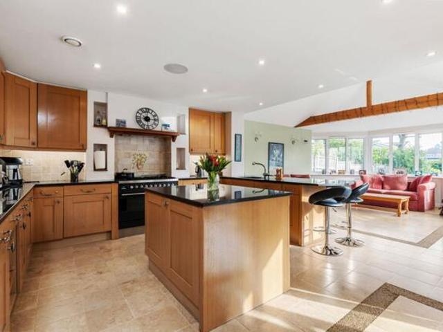 House 5 Bedroom For Sale Crowthorne Wokingham 1500000 ELS99986439