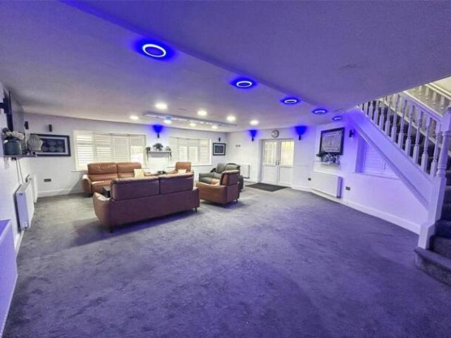 House 5 Bedroom For Sale Ashton Under Lyne Tameside 580000 ELS98903379