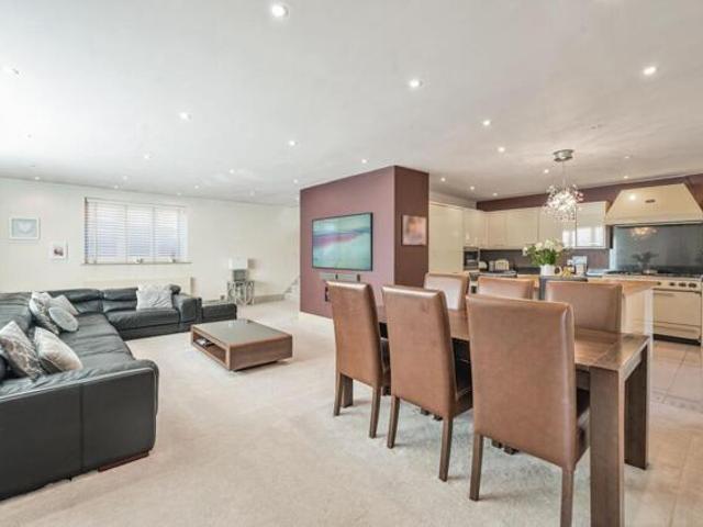 House 5 Bedroom For Sale Ashtead Surrey 1200000 ELS98386968