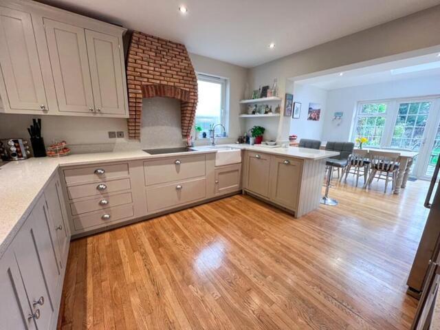 House 5 Bedroom For Sale East Molesey Surrey 1200000 ELS99839972