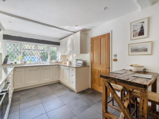 House 5 Bedroom For Sale Finchampstead Wokingham 1140000 ELS101678934