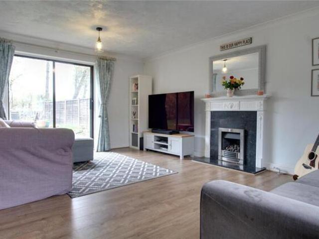 House 5 Bedroom For Sale Fleet Hampshire 850000 ES98903335