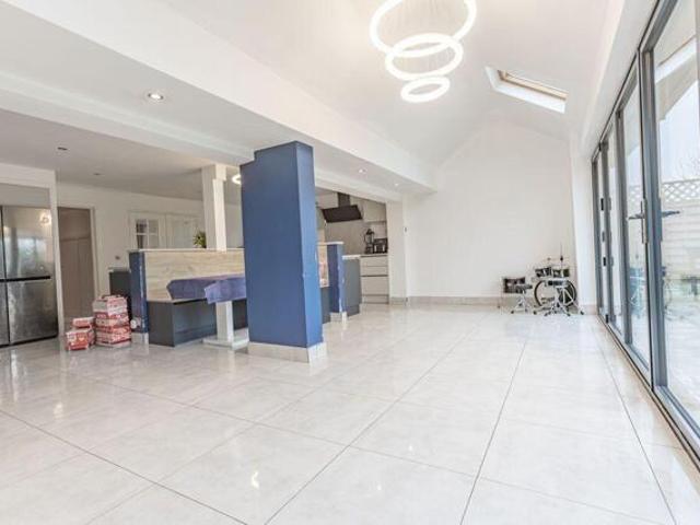 House 5 Bedroom For Sale Knowsley Knowsley 400000 ES100855068