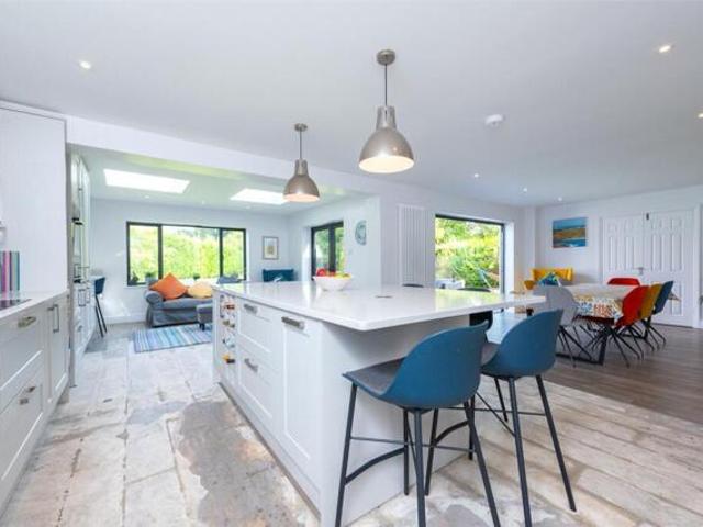 House 5 Bedroom For Sale Hook Hampshire 1350000 ES101379284