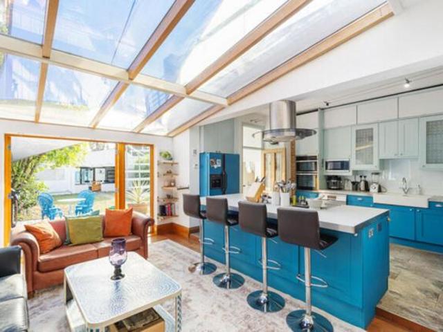 House 5 Bedroom For Sale Isleworth Greater London 1250000 ES101675094