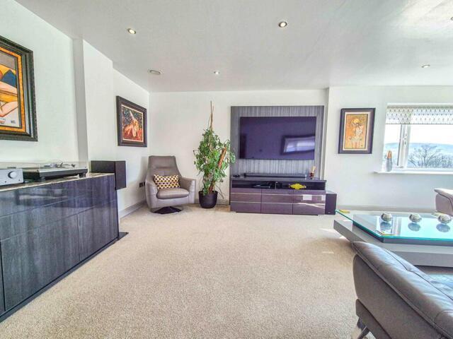 House 5 Bedroom For Sale Oldham Oldham 833000 ELS98765940