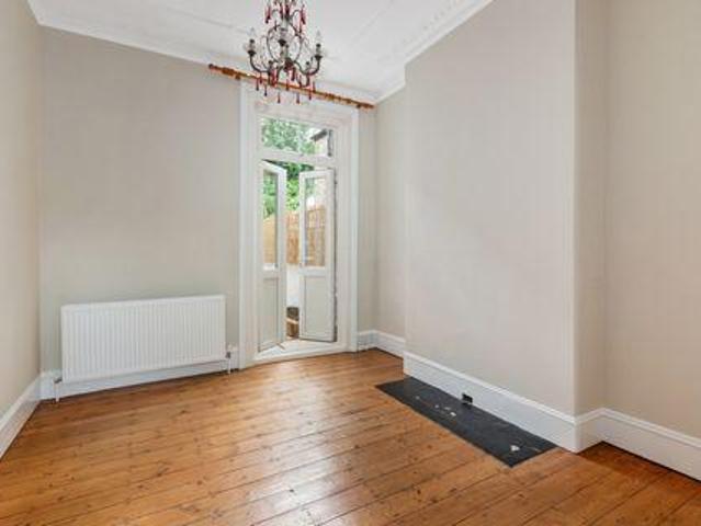 House 5 Bedroom For Sale London England 1274118 ES102557622