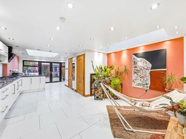 House 5 Bedroom For Sale London Greater London 830000 ES100503079