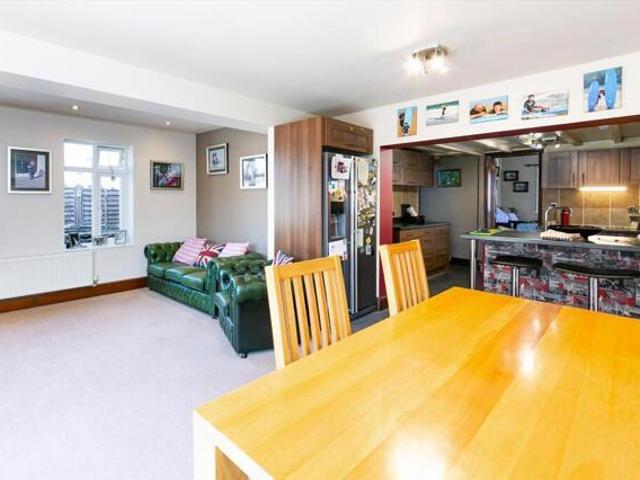 House 5 Bedroom For Sale North Yorkshire East Riding Of Yorkshire 310000 ELS98718157
