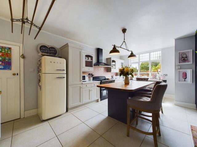 House 5 Bedroom For Sale Northampton Northamptonshire 550000 ES99641913