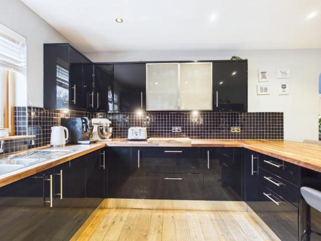 House 5 Bedroom For Sale Newtonmore Newtonmore 375000 ELS98957079
