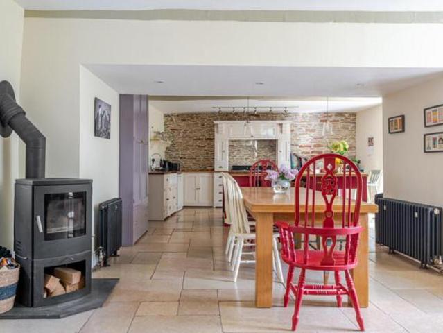 House 5 Bedroom For Sale South Gloucestershire South Gloucestershire 1250000 ELS91250354