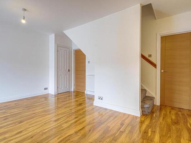 House 5 Bedroom For Sale Southend Southend on Sea 425000 ES101379084