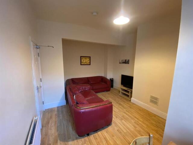 House 5 Bedroom For Sale Salford Salford 280000 ELS100456272