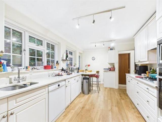 House 5 Bedroom For Sale Sandhurst Bracknell Forest 700000 ES99735965