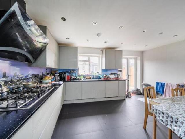 House 5 Bedroom For Sale Stanmore Greater London 699999 ELS100953735