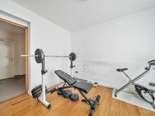 House 5 Bedroom For Sale Surrey Hampshire 679950 ES100132290