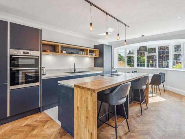 House 5 Bedroom For Sale Surrey Surrey 1500000 ELS101025386