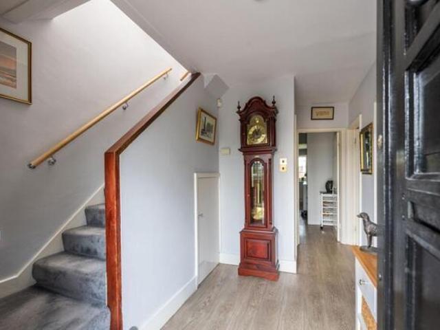 House 5 Bedroom For Sale Redhill Surrey 875000 ES100398686