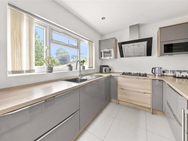 House 5 Bedroom For Sale Ruislip Greater London 750000 ES100540754