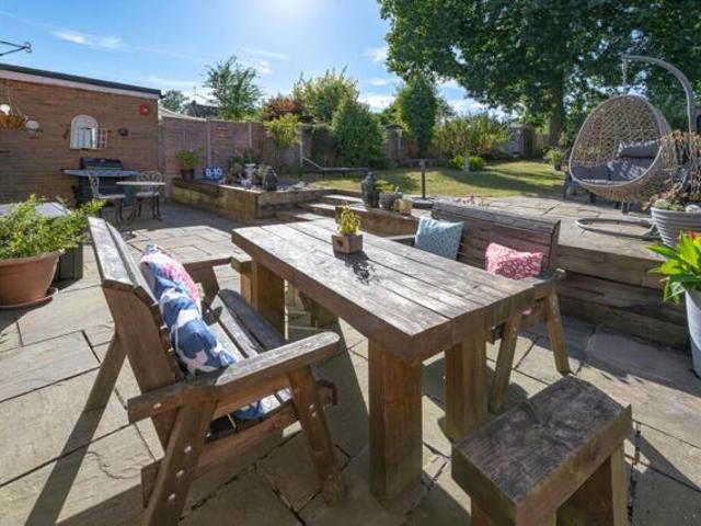 House 5 Bedroom For Sale Woking Surrey 575000 ES100456519