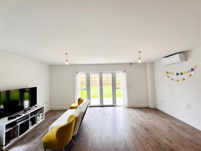 House 5 Bedroom For Sale Warfield Berkshire 1100000 ELS99475930