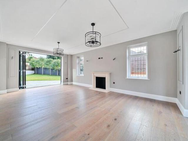 House 5 Bedroom For Sale Weybridge Surrey 3295000 ES98968862
