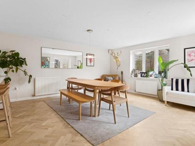House 5 Bedroom For Sale West Sussex West Sussex 995000 ELS101677753
