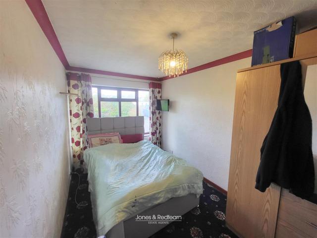 House 5 Bedroom For Sale Towyn Towyn 260000 ES100024008