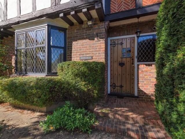 House 5 Bedroom For Sale Tonbridge Kent 975000 ES99237180