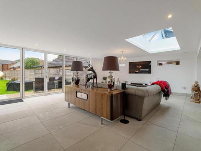 House 5 Bedroom For Sale Thorpe Surrey 1500000 ES98864445