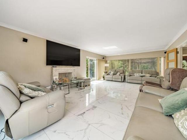 House 5 Bedroom For Sale Tilehurst Reading 1000000 ELS101119157
