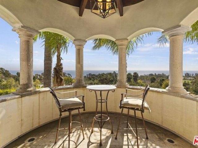 house 5 bedroom, Malibu CA 90265 DS88255204