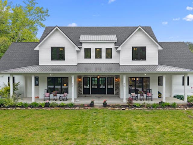 House with terrace
