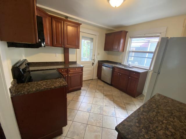 house 6 bedroom, Ann Arbor MI 48104 DS82221282