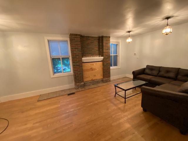 house 6 bedroom, Ann Arbor MI 48105 DS83189579