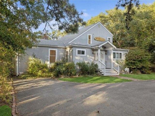 house 6 bedroom, East Hampton NY 11937 DS88371534