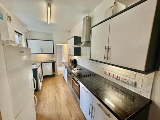 House 6 Bedroom For Rent City Centre East Midlands 2574 ES98289365